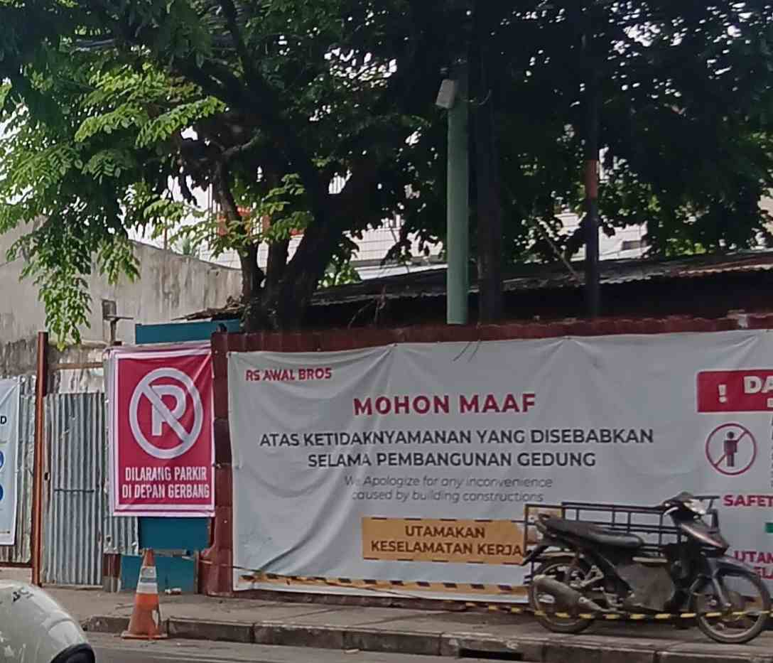GoRiau - Tanpa Plang Nama Proyek, Pembangunan Gedung RS Awal Bros Jalan ...
