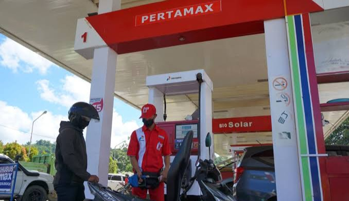 GoRiau - Harga Pertamax Naik Rp700 Per Liter