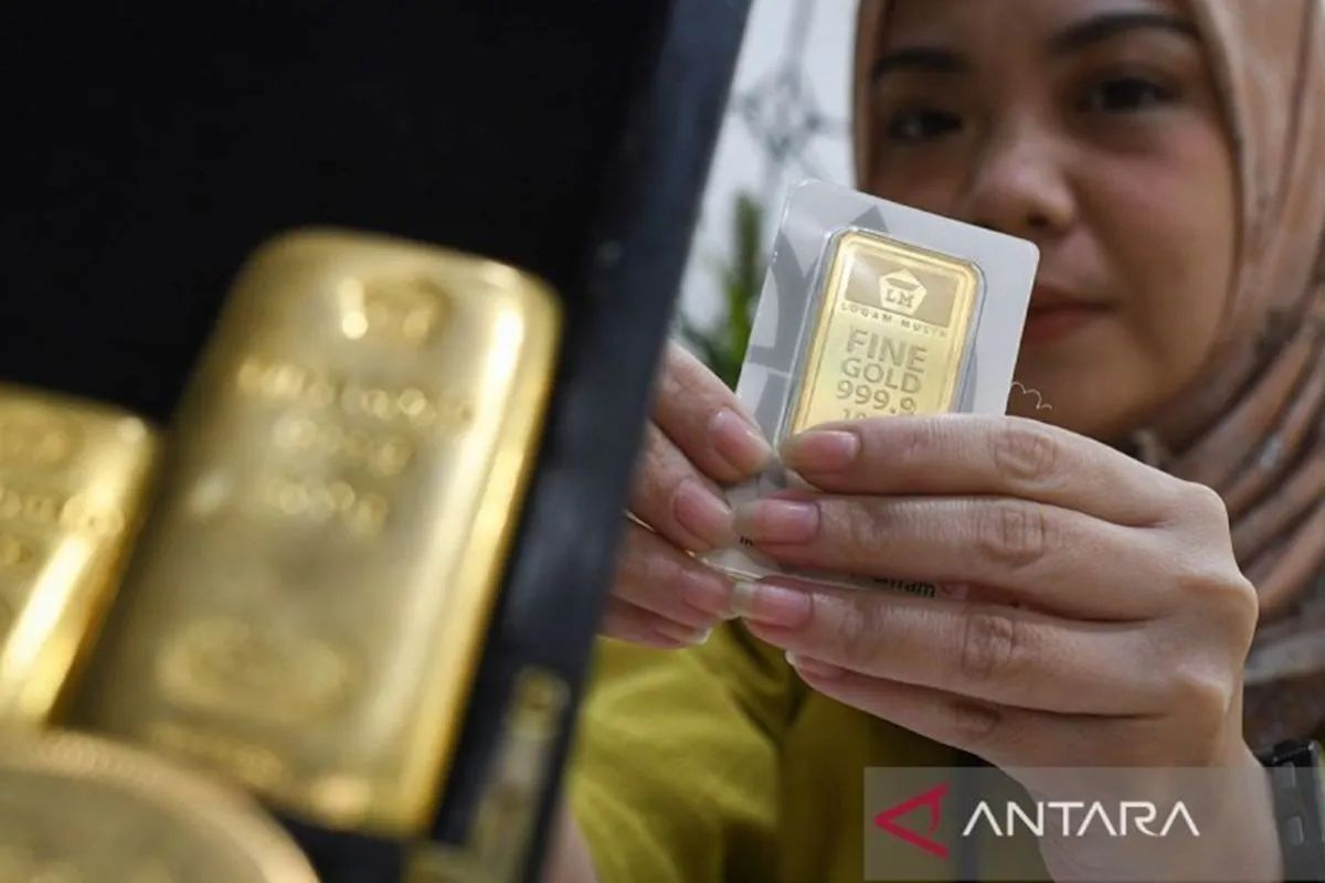 GoRiau - Harga Emas Antam Meroket: Tembus Rp1,543 Juta per Gram