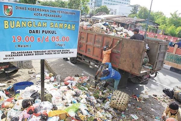 GoRiau - Pengelolaan Sampah 2025 Dalam Proses Lelang, Pj Wali Kota Pekanbaru: Tidak Boleh Ada ...
