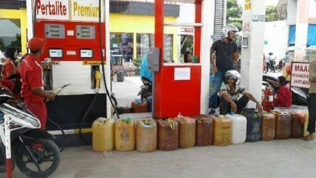 GoRiau - Pertamina Larang SPBU Jual Pertalite ke Pembeli Pakai Jerigen