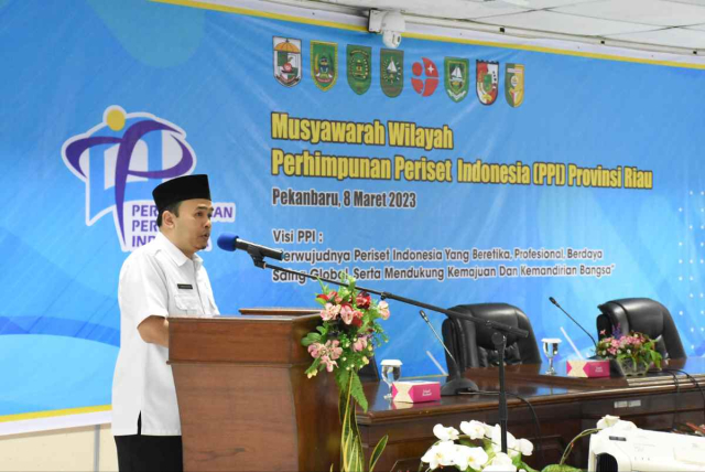 GoRiau - Dr Heryudarini Harahap Terpilih Sebagai Ketua PPI Riau pada ...