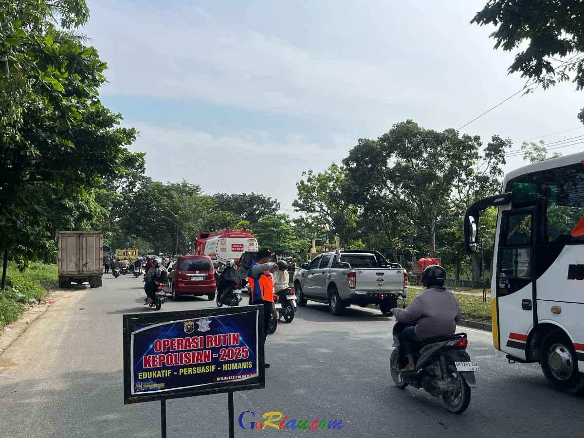GoRiau - Puluhan Kendaraan Terjaring Razia di Jalan SM Amin Pekanbaru