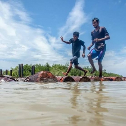 GoRiau - Lomba Lari di Atas Tual Sagu Menjadi Permainan Utama
