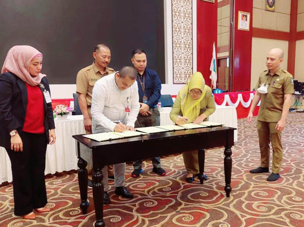 GoRiau - BKAD Provinsi Kepri Lakukan Perjanjian Kerja Sama dengan BRK Syariah Terkait KKPD