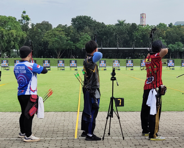 GoRiau - Ikuti Kartini Open Archery Tournament 2021, Atlet Panahan Siak ...