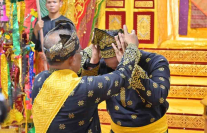 GoRiau - Sampah Menumpuk di Sejumlah Ruas Jalan, DLHK Pekanbaru: Masalah Administrasi