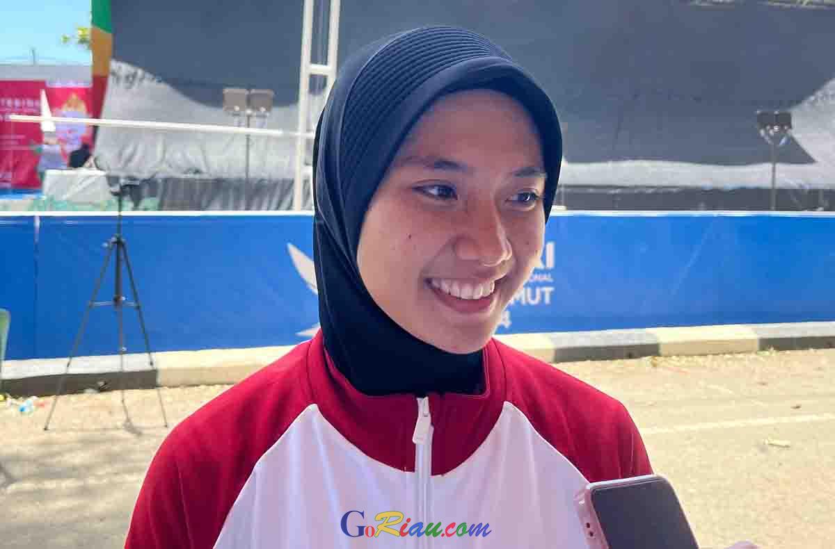 GoRiau - Raih Catatan Waktu 7,16 Detik, Atlet Panjat Tebing Riau Puja ...