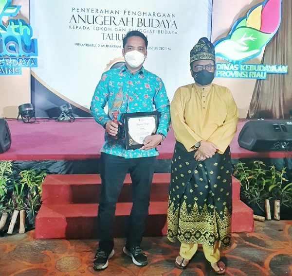 GoRiau - Sopandi, Tokoh Budaya Kepulauan Meranti Terima Anugerah Kebudayaan Kategori Pelaku ...