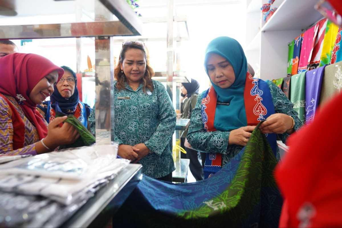 GoRiau - Dekranasda Gelar Lomba Desain Motif Tenun dan Batik Khas Riau