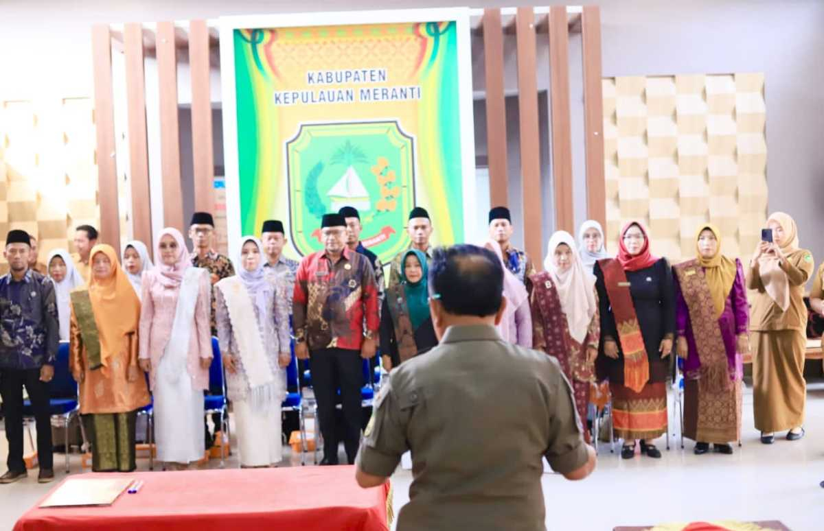 GoRiau - Resmi Dilantik, 18 Kepala Sekolah Siap Pimpin Pendidikan Meranti