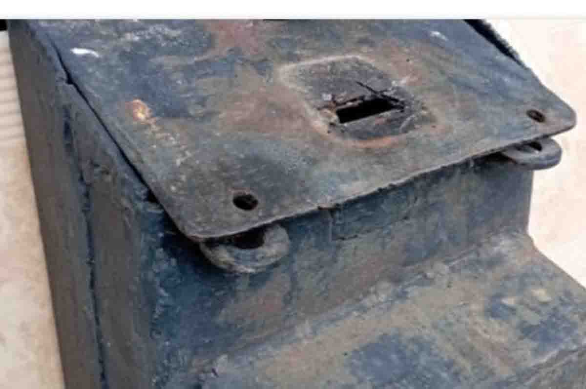 GoRiau - Waduh, Kotak Infak di Makam ‘Keramat’ Datuk Raja Hitam Rohil ...