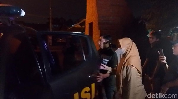 GoRiau - PNS yang Digerebek Suami Saat Bugil bersama Pegawai Honor Dipecat Tanpa Hak Pensiun