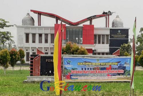 GoRiau - Pemkab Rohil Siapkan Rp6,4 Miliar untuk Beasiswa GoRiau - Pemkab Rohil Siapkan Rp6,4 Miliar untuk Beasiswa