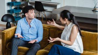 GoRiau - Istri Perlu Tahu, Ini Tanda-tanda Suami Selingkuh dengan Rekan Kerja