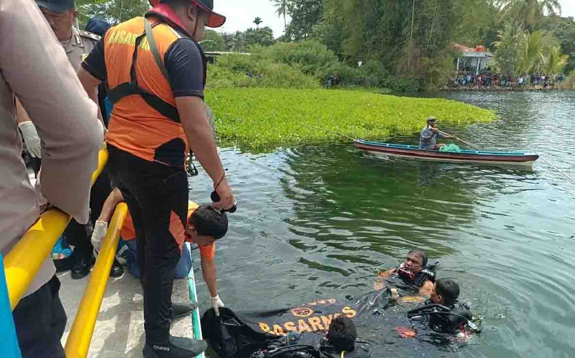 GoRiau - Tiga Remaja Tenggelam di Danau Toba Berhasil Dievakuasi Tim SAR Gabungan