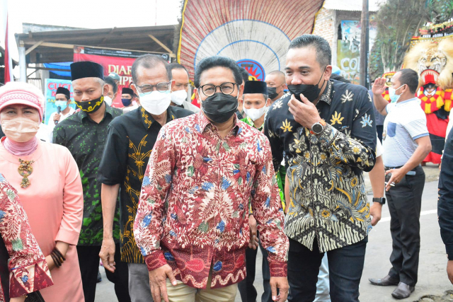 GoRiau - Gus Halim: BUMDes dan Desa Wisata sebagai Icon Pemulihan ... GoRiau - Gus Halim: BUMDes dan Desa Wisata sebagai Icon Pemulihan ...