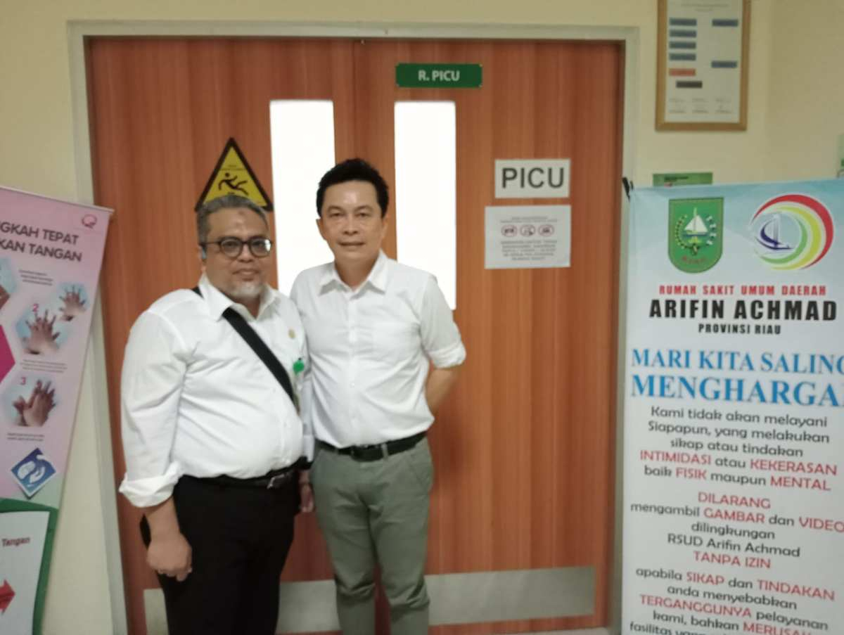 GoRiau - Dua Dokter RSUD Arifin Achmad Temukan Metode Inovatif Tangani Tumor Hemangioma Tanpa ...