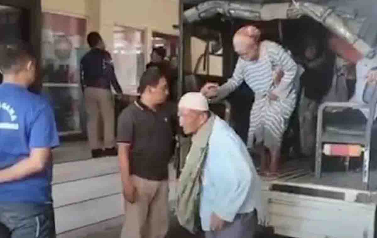 GoRiau - Pengemis Lansia Ini Bikin Kaget, Berpenghasilan Rp600 Ribu Per Hari dan Sudah Naik Haji