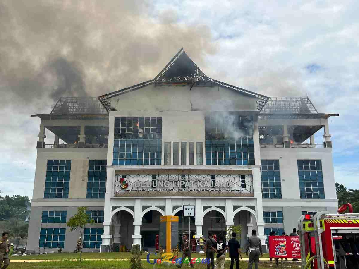 GoRiau - Selain Kantor Dishub, Api Juga Lahap Kantor Perkim dan PUPR ...