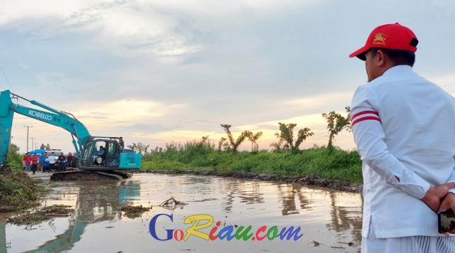 GoRiau - Jalan Lintas Bono Pelalawan yang Putus di Desa Pulau Muda ...