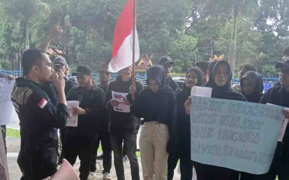 GoRiau - PLN P3B Sumatera UPT Pekanbaru Santuni Kaum Duafa dan Anak Yatim
