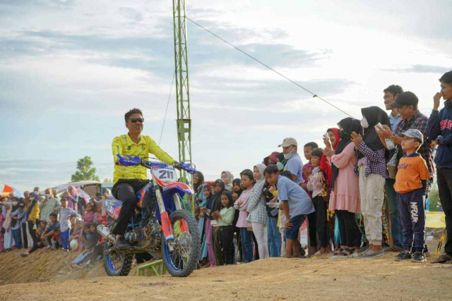 GoRiau - Kejuaraan Grasstrack di Sirkuit Sintong Pusaka Langsung Dibuka ...