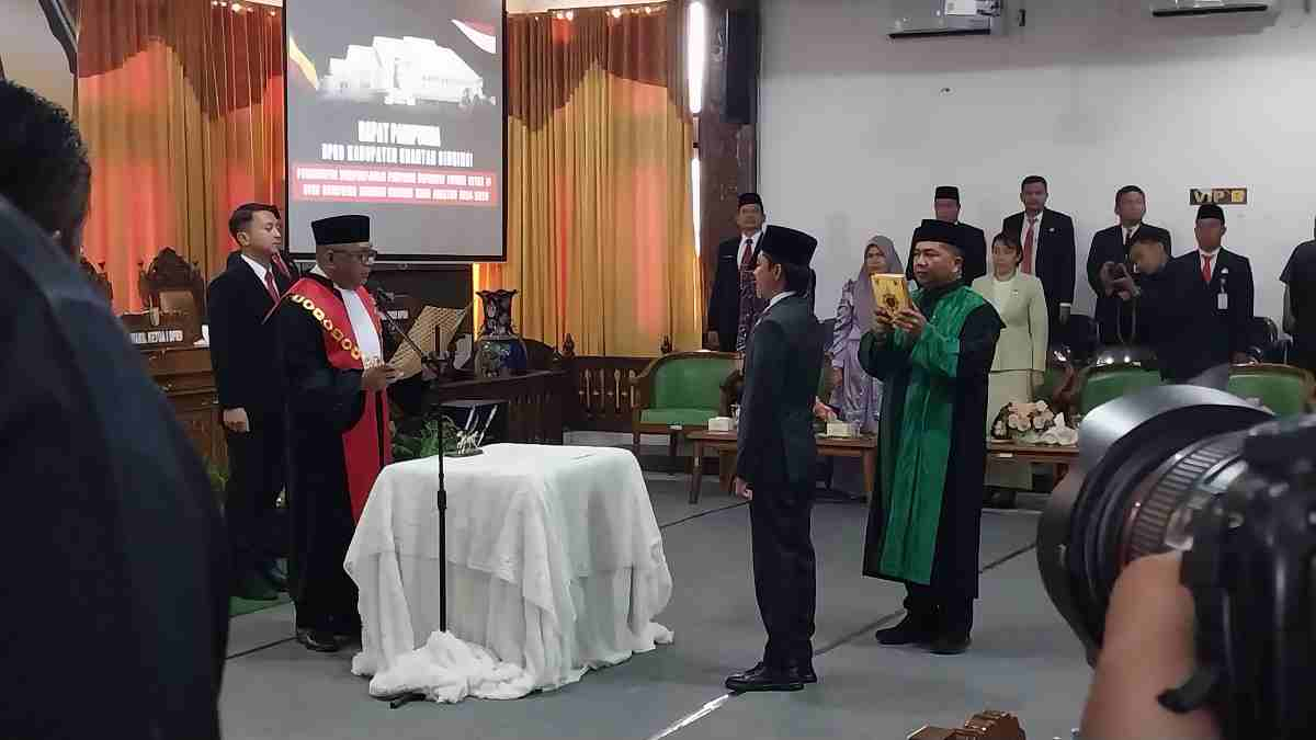 GoRiau - Satria Mandala Putra Dilantik sebagai Wakil Ketua DPRD Kuansing