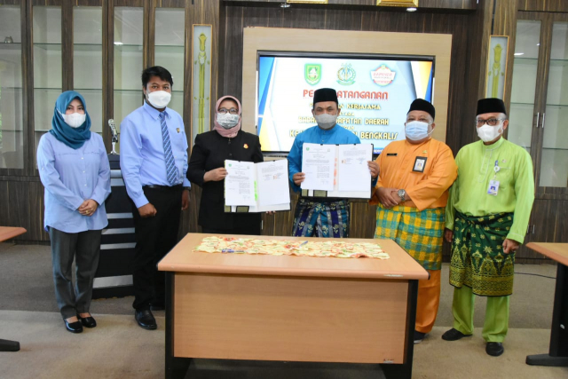 GoRiau - Tingkatkan PAD, Bapenda Bengkalis Teken PKS dengan Kejari GoRiau - Tingkatkan PAD, Bapenda Bengkalis Teken PKS dengan Kejari