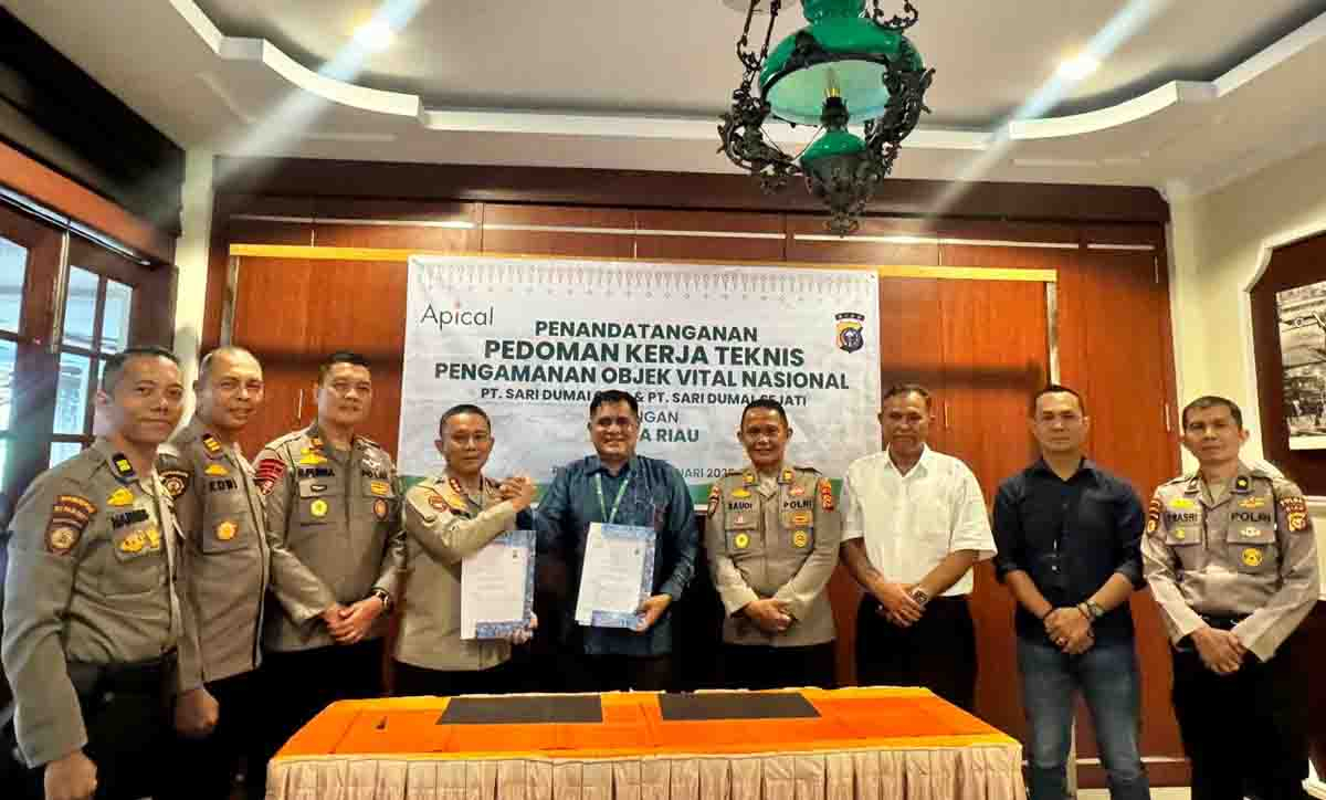 GoRiau - Apical dan Polda Riau Tandatangani Pedoman Kerja Teknis 2025 untuk Perkuat Keamanan ...