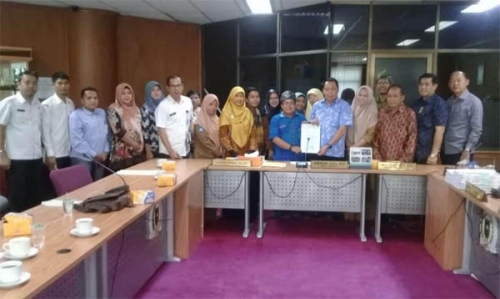 Goriau Datangi Dprd Riau Guru Honorer Minta Tunjangan Hari Raya Dan