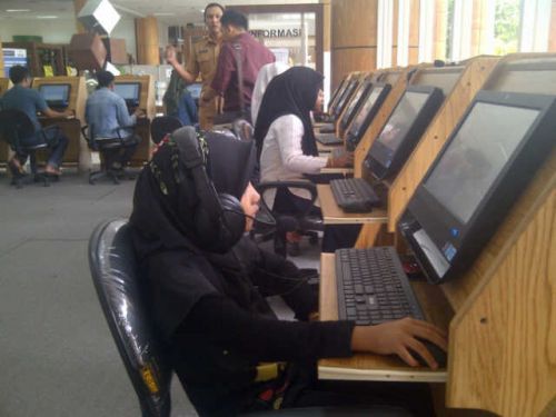 GoRiau - Pertama di Indonesia, Puswil Soeman HS Miliki E-Library dengan ...