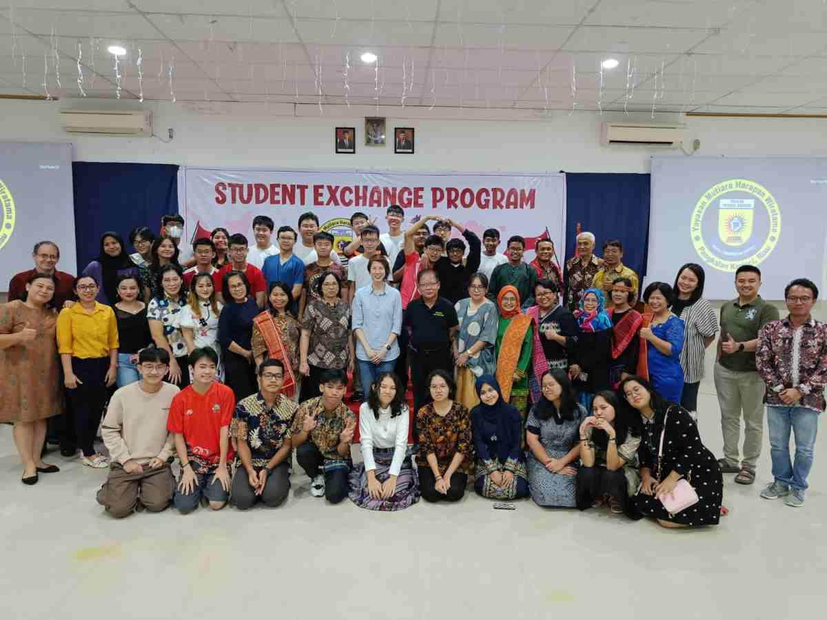 GoRiau - Siswa Raffles Institution Singapore Sambangi Sekolah Mutiara ...