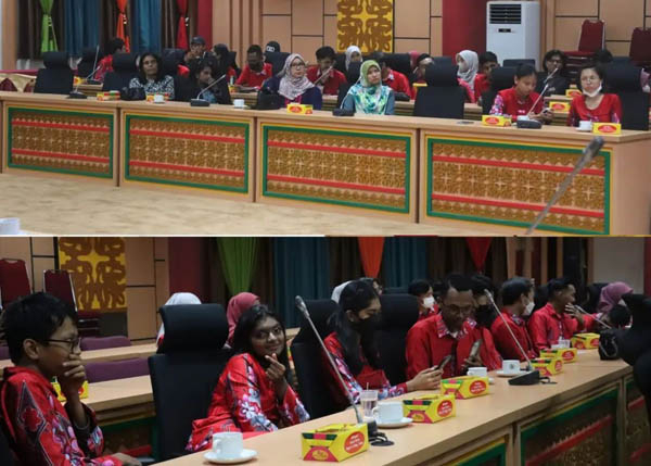 GoRiau - Kunjungan Belajar Mahasiswa Malaysia ke DPRD Provinsi Riau ...